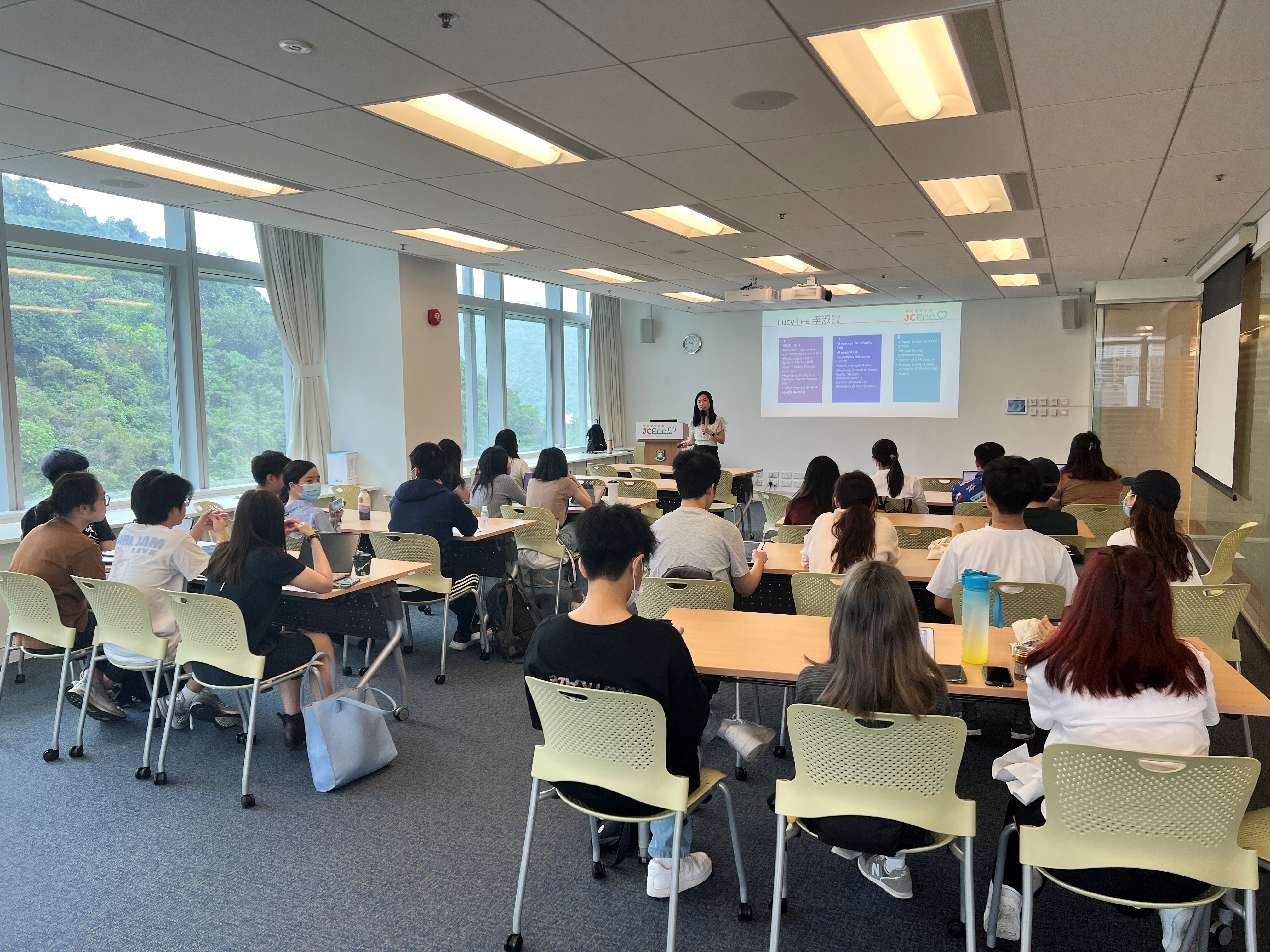 End-of-Life Care Training for Social Work Students – JCECC 賽馬會安寧頌計劃